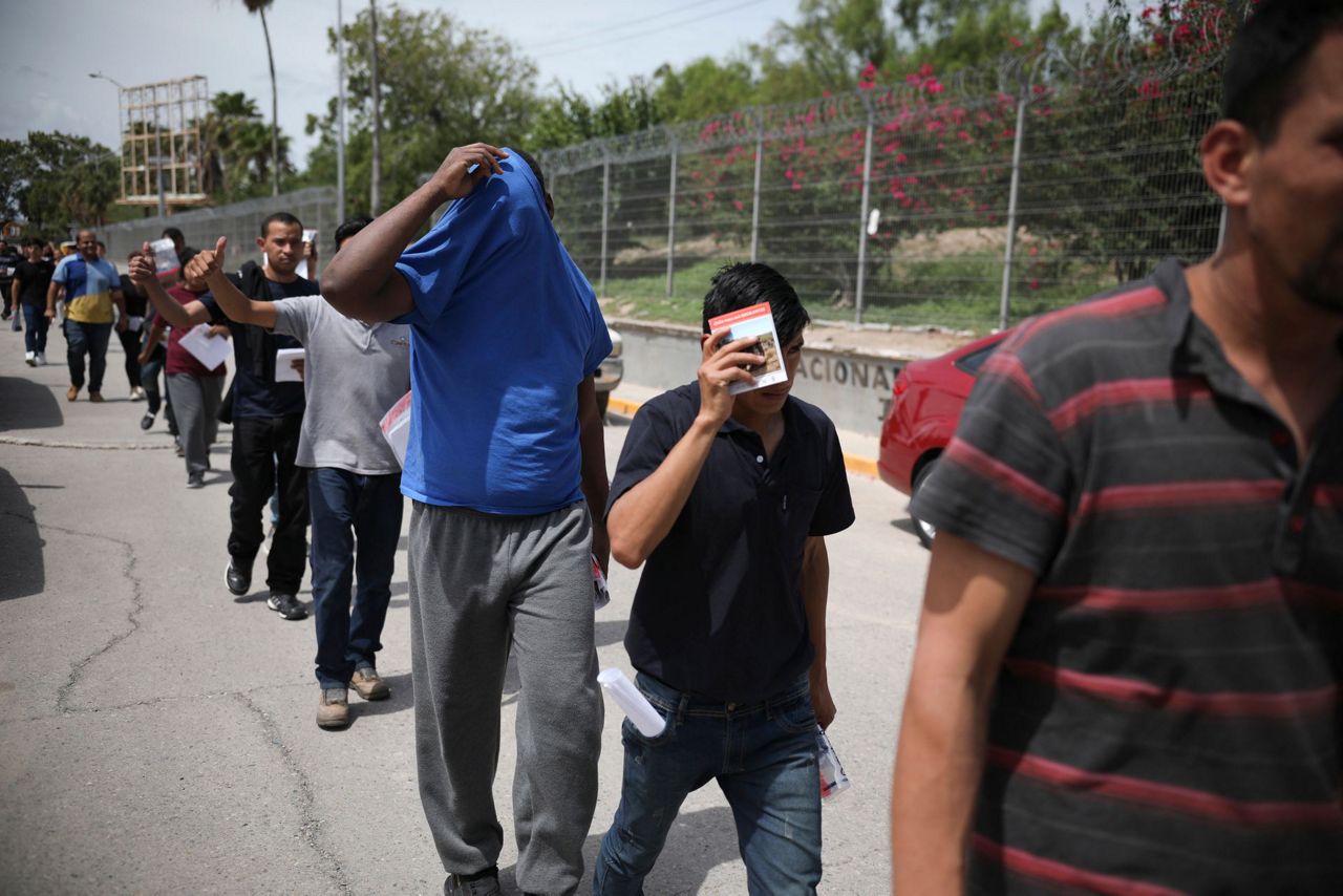 Number of migrants waiting at US border surges to 40,000