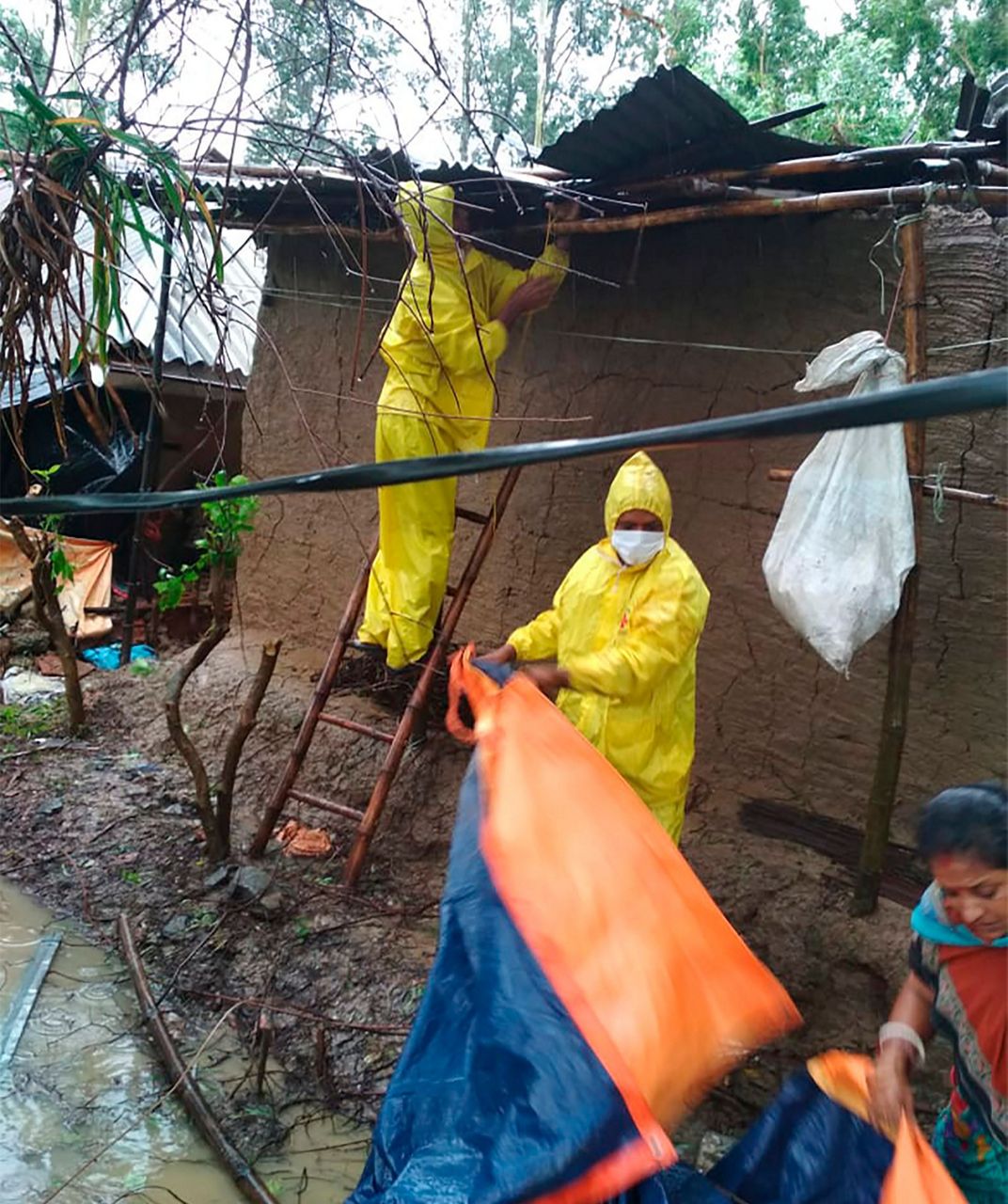 Cyclone left deaths, much destruction in India, Bangladesh