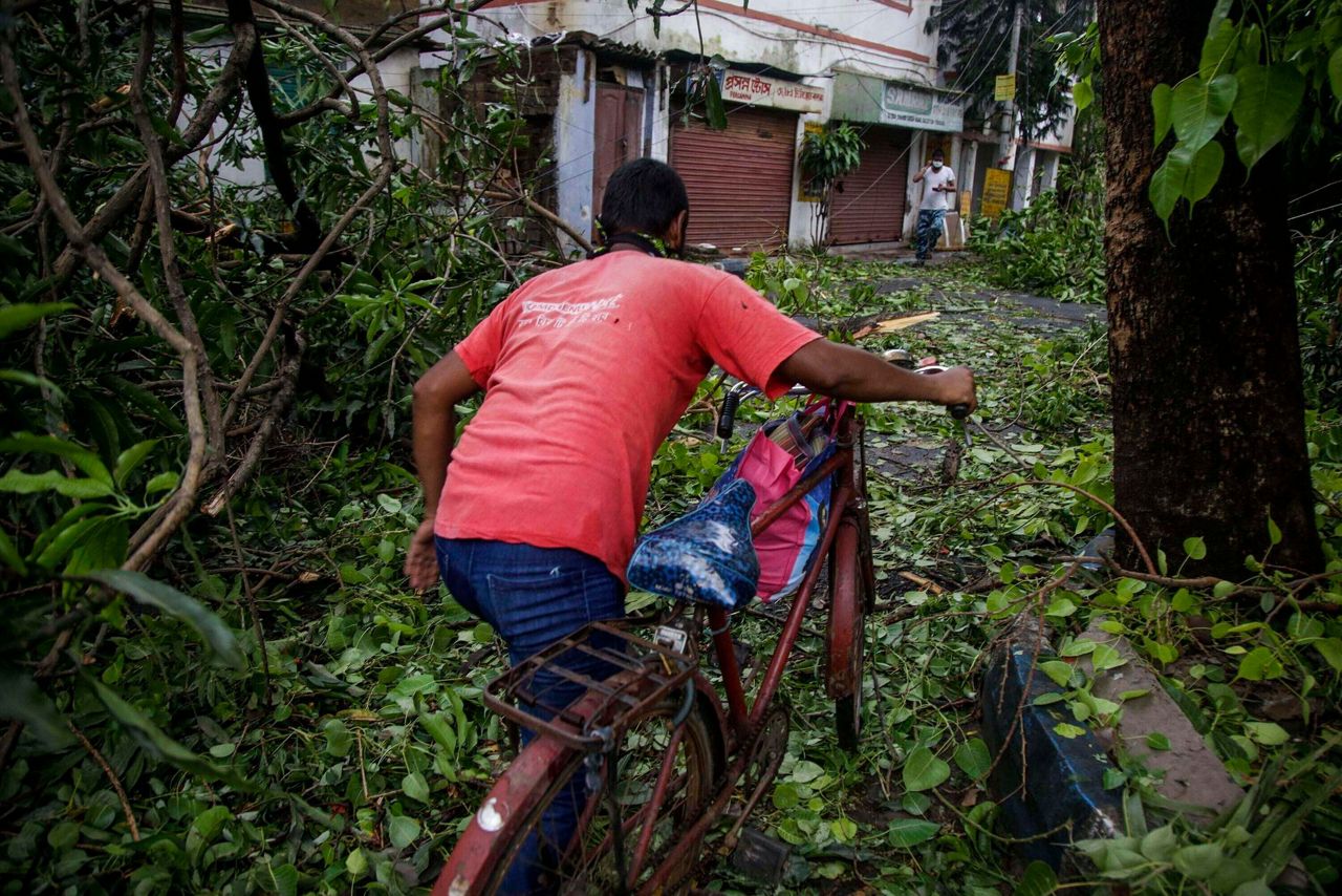 Cyclone left deaths, much destruction in India, Bangladesh