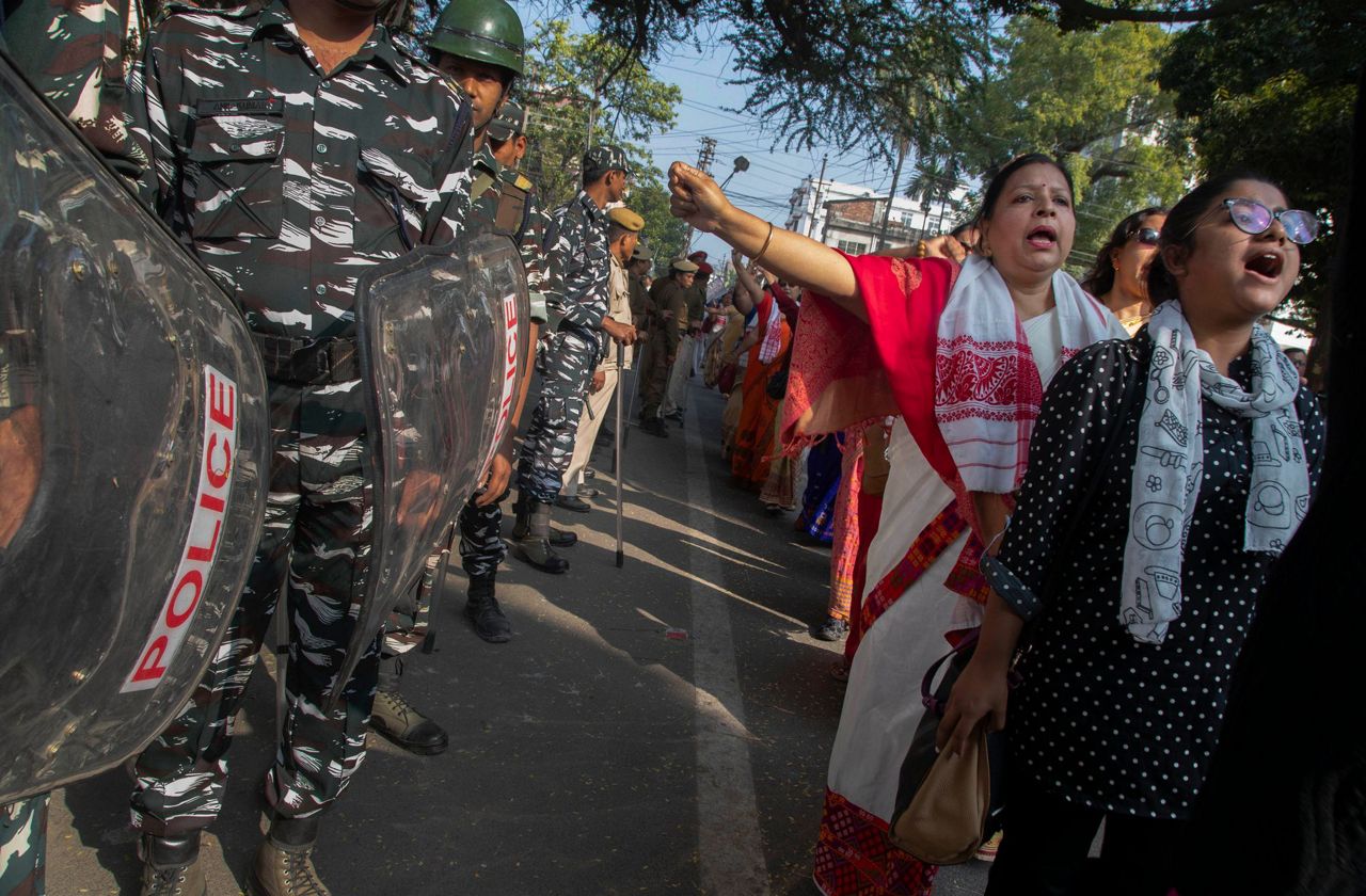 Indian students decry police as citizenship protests grow