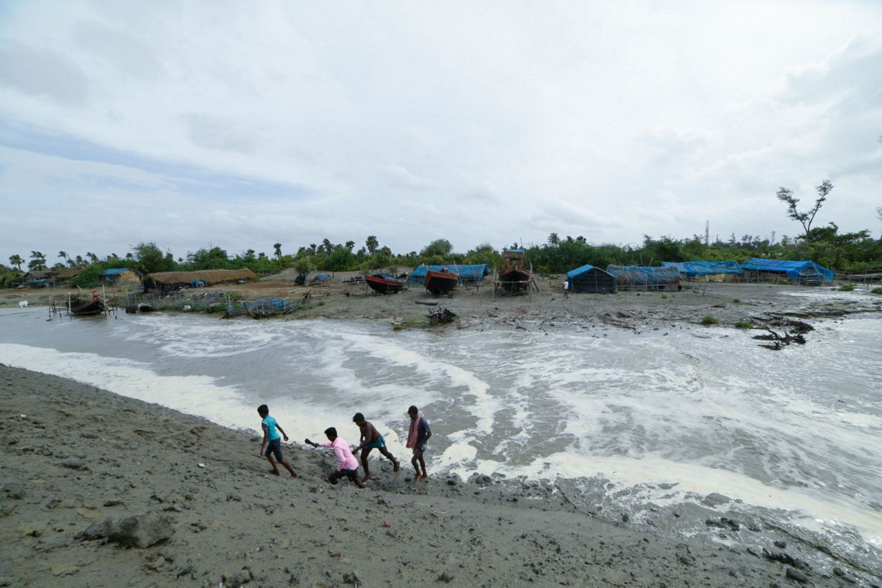 Thousands evacuated in India as strong cyclone inches closer