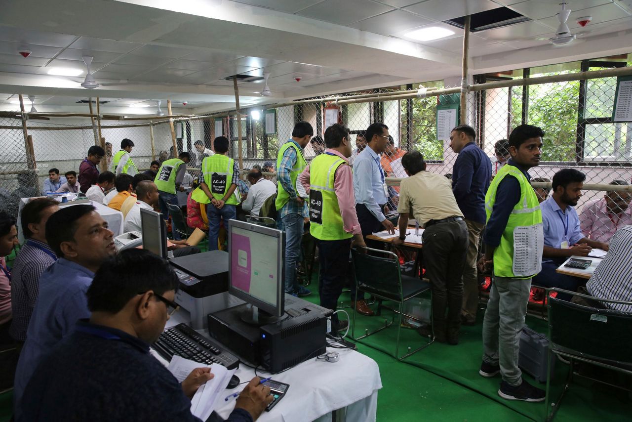 Vote counting begins in India, Modi expected to hold power