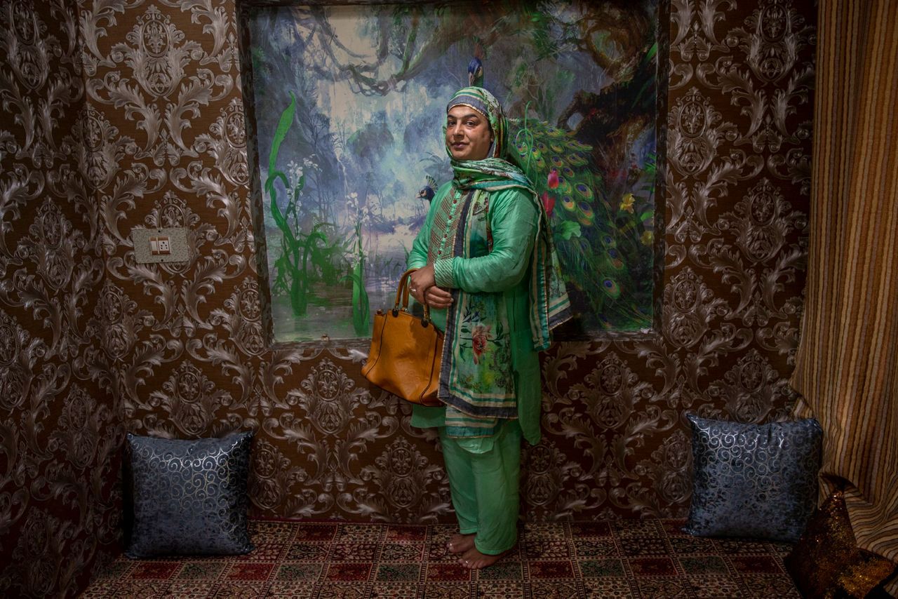AP PHOTOS: Virus left transgender Kashmiris 'on our own'