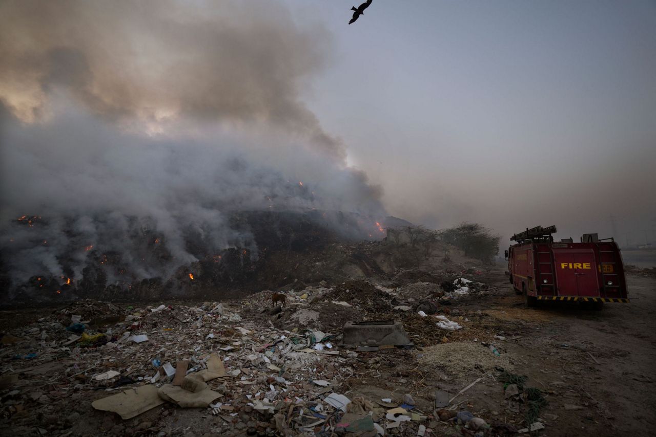 Indian capital engulfed in smoke after landfill catches fire
