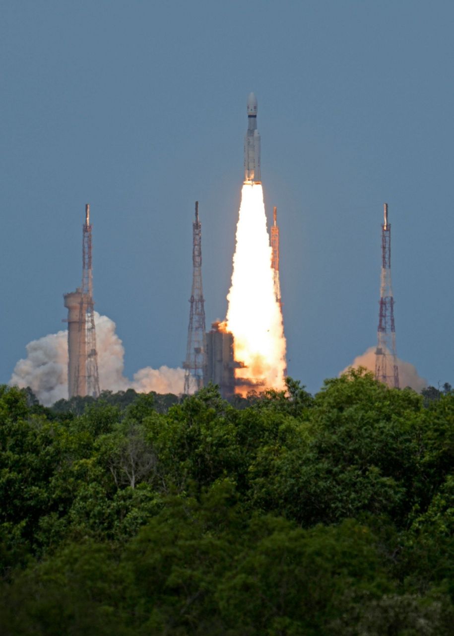 India’s space agency is set to launch an unmanned mission to the moon’s ...