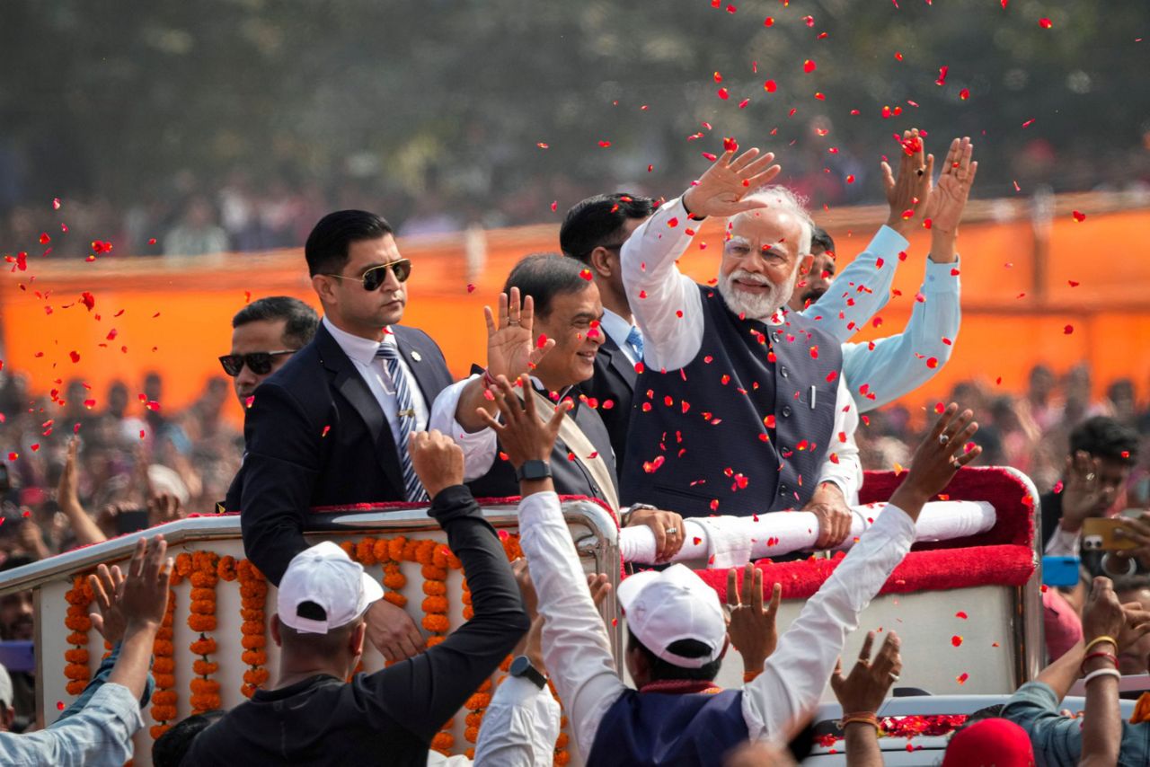 Indian Prime Minister Narendra Modi arrives in UAE on seventh trip to ...