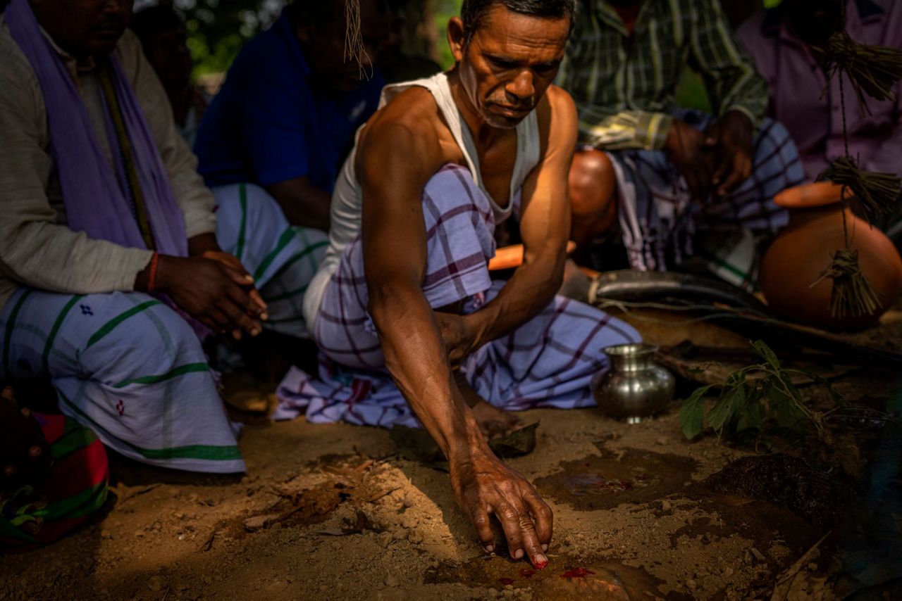Clinging to ancient faith, India tribes seek religion status