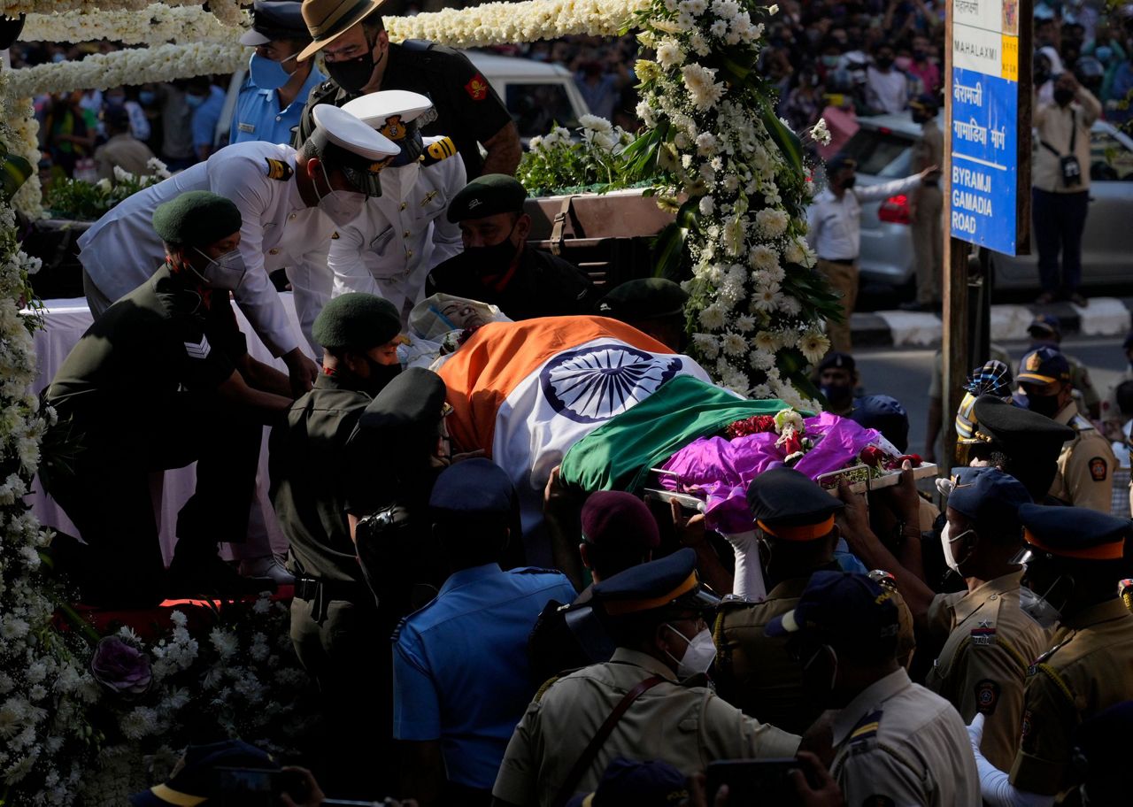 Lata Mangeshkar, legendary Indian singer, dies at 92