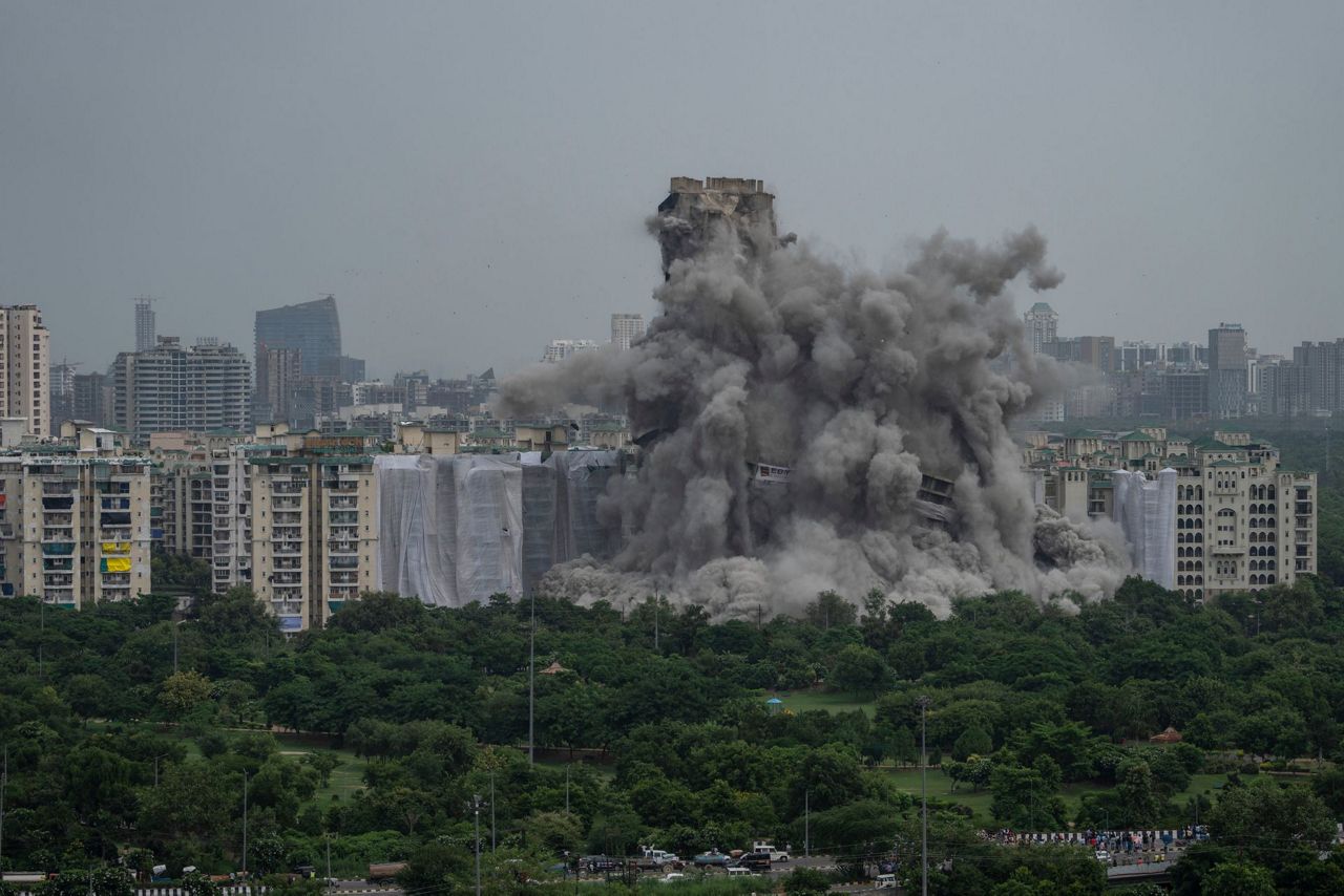 2 high-rise towers in India demolished for violating laws