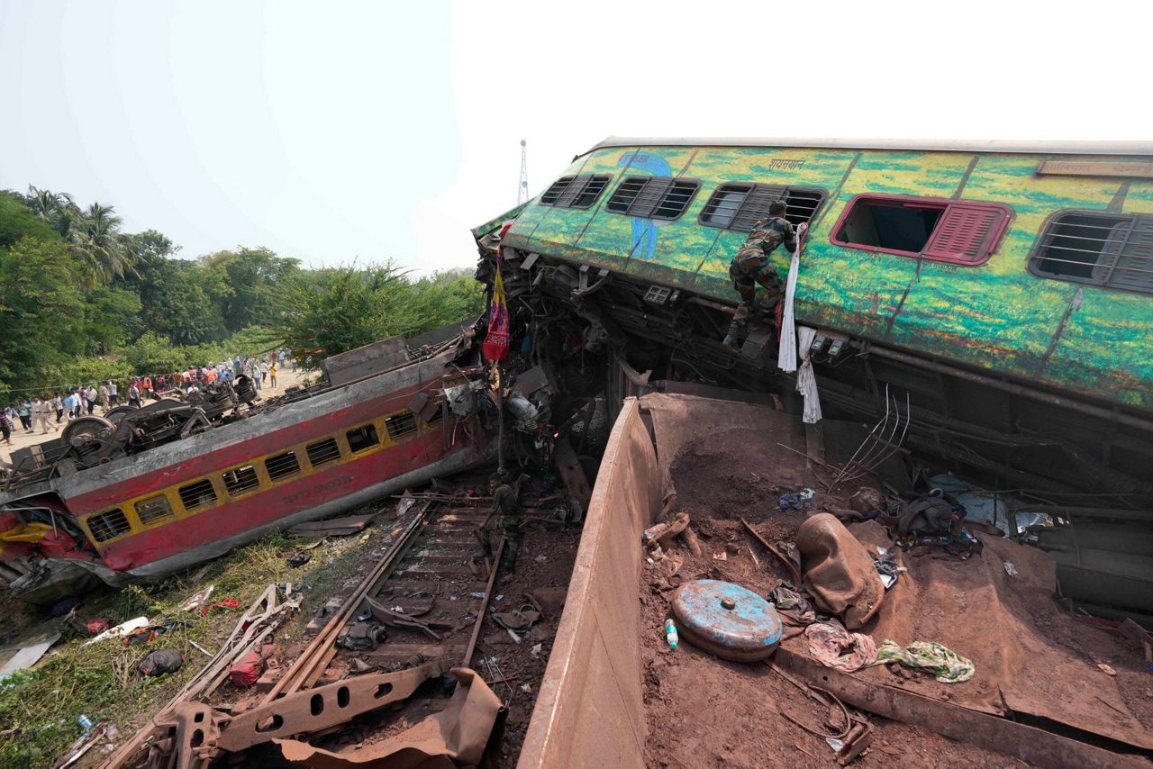 India train crash kills over 280, injures 900 in country's deadliest ...