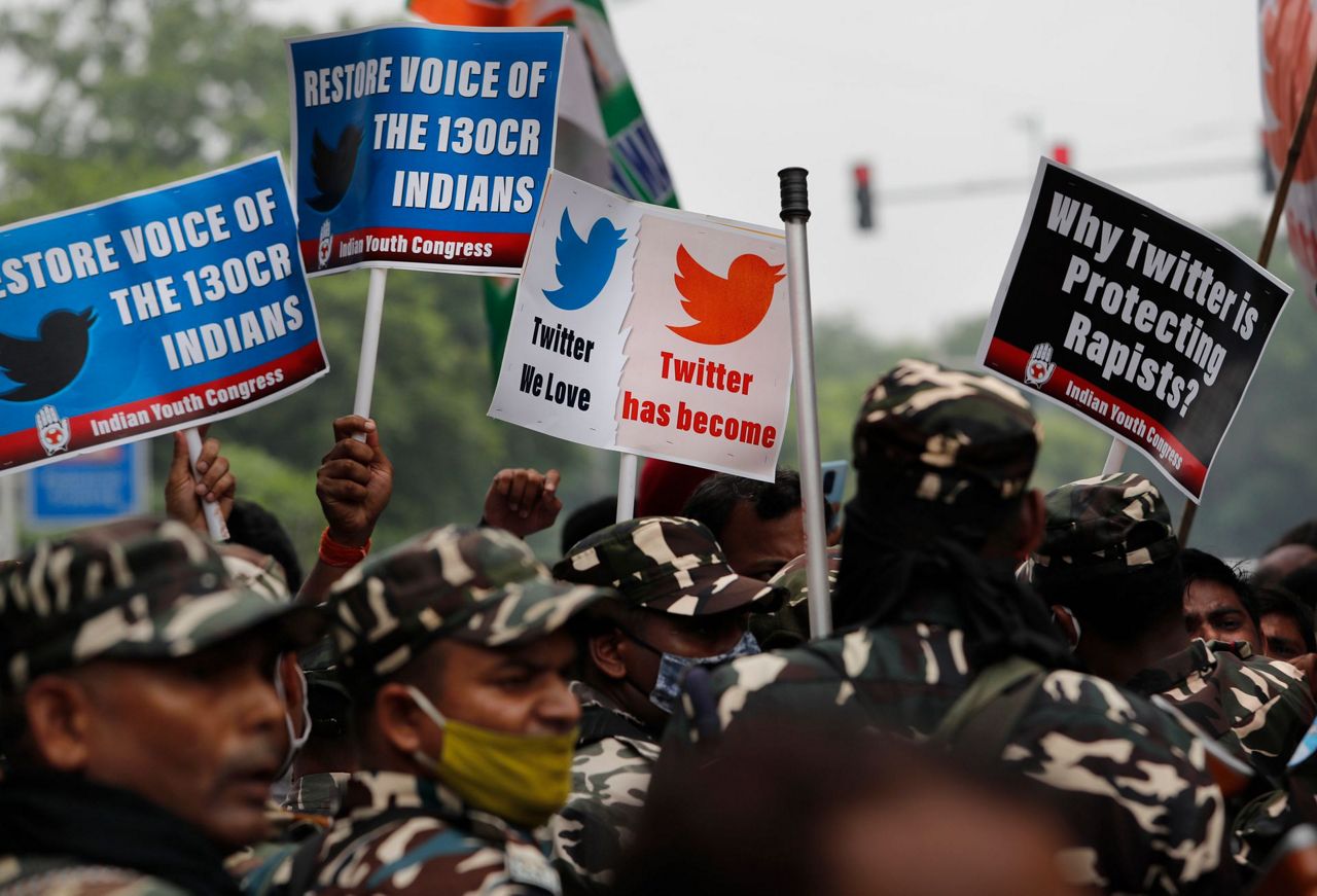 Reports: Twitter challenges India order to block content