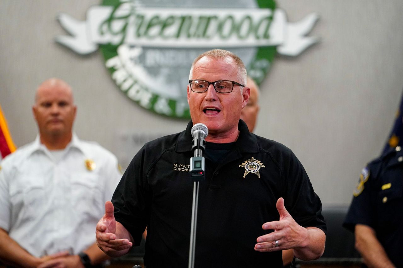 Police: 3 people and gunman dead in Indiana mall shooting