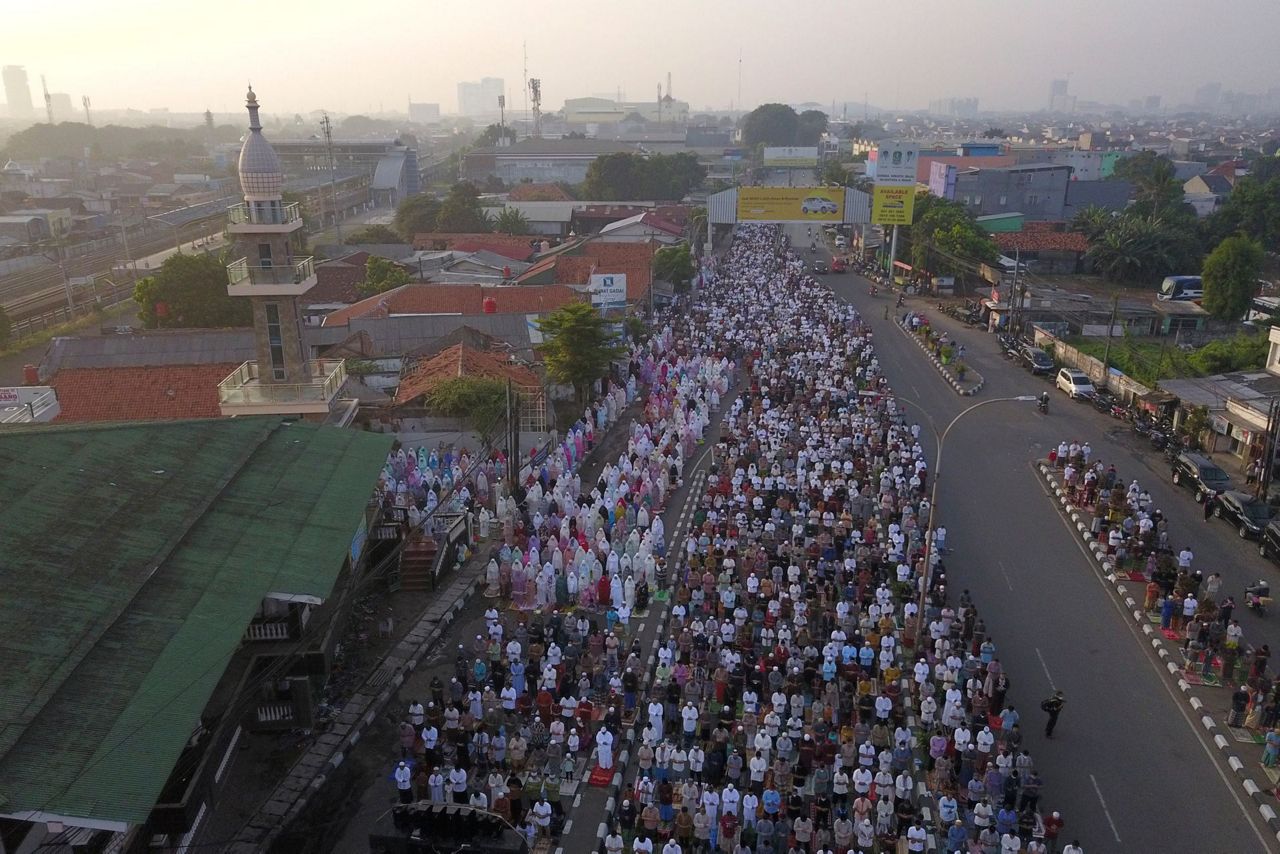 Indonesian Muslims fully celebrate Eid al-Fitr after 2 years