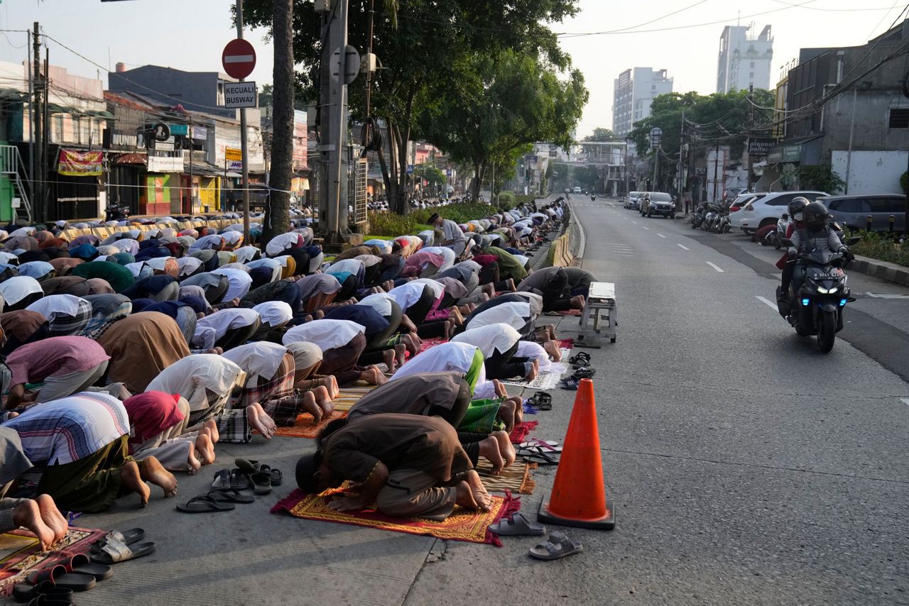 Indonesian Muslims fully celebrate Eid al-Fitr after 2 years