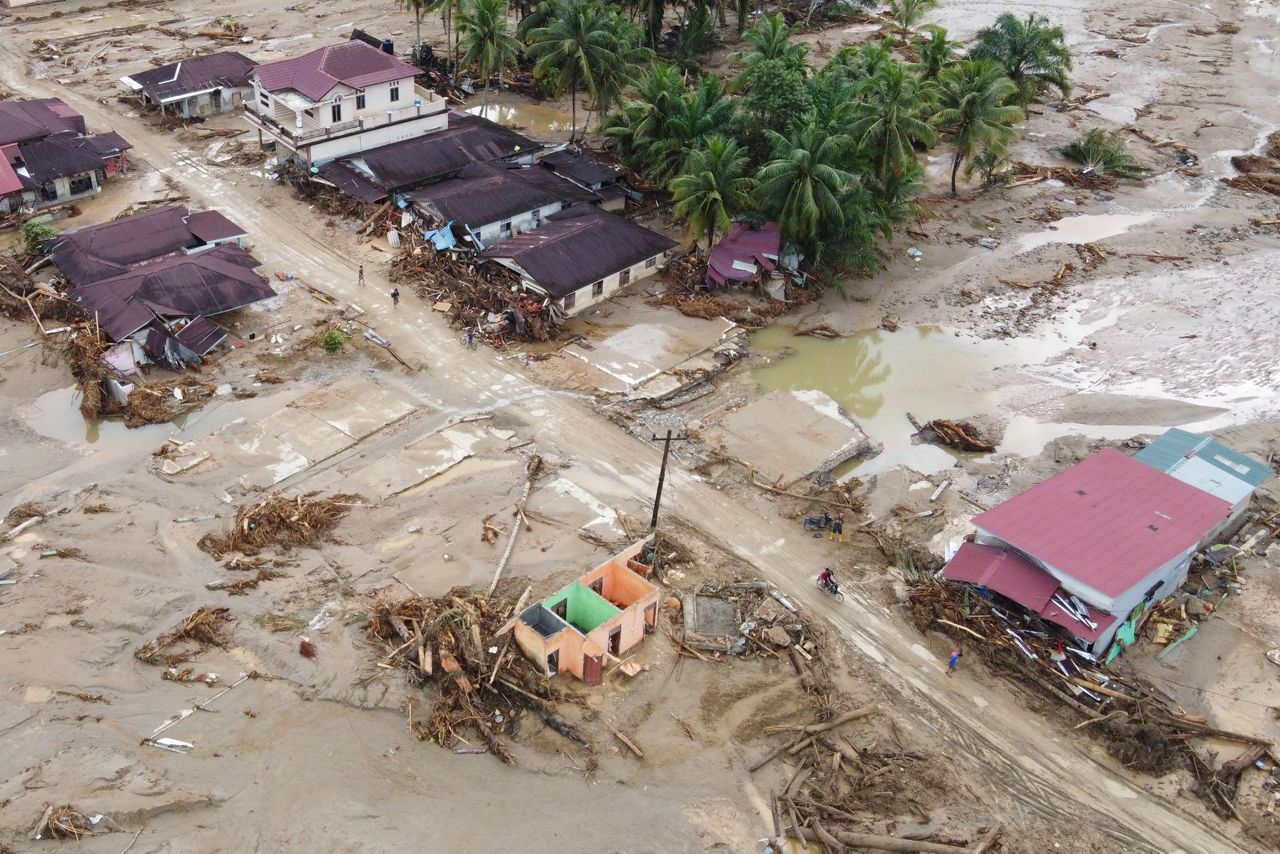 More than 1,200 dead from floods in Indonesia, Sri Lanka and Thailand ...