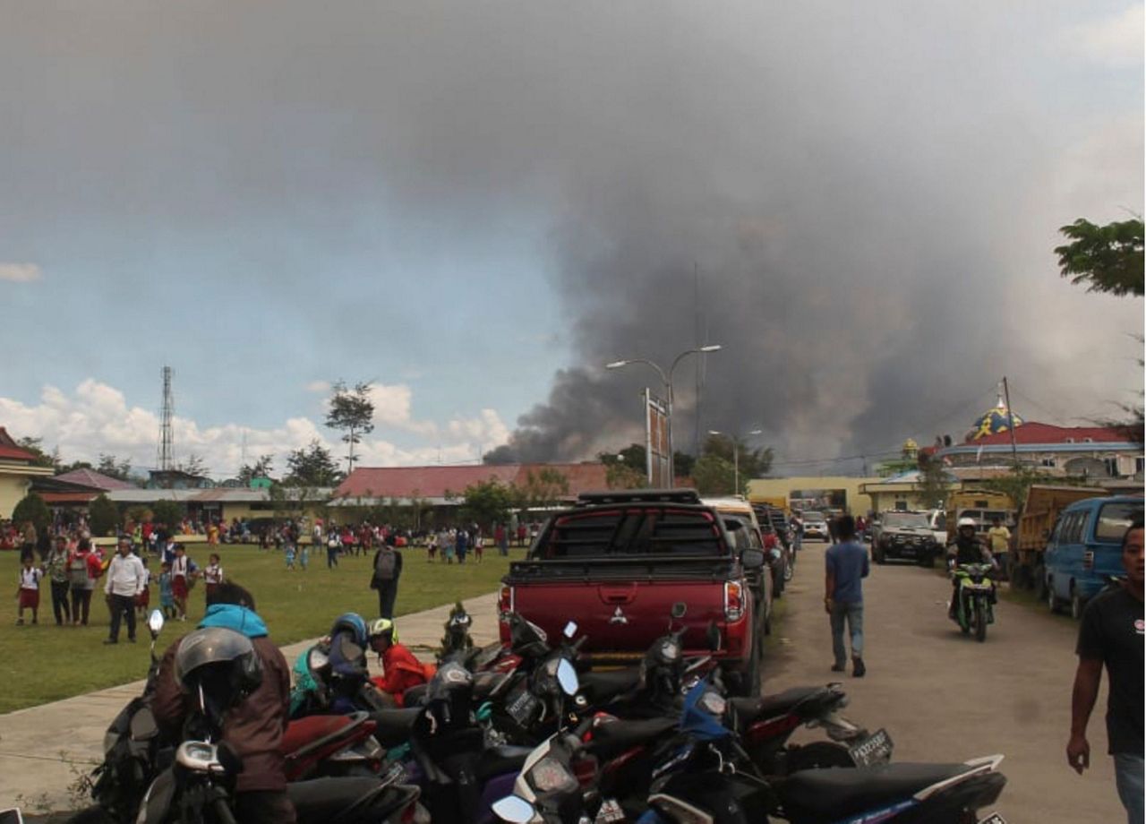 Protesters burn buildings in Indonesia's Papua