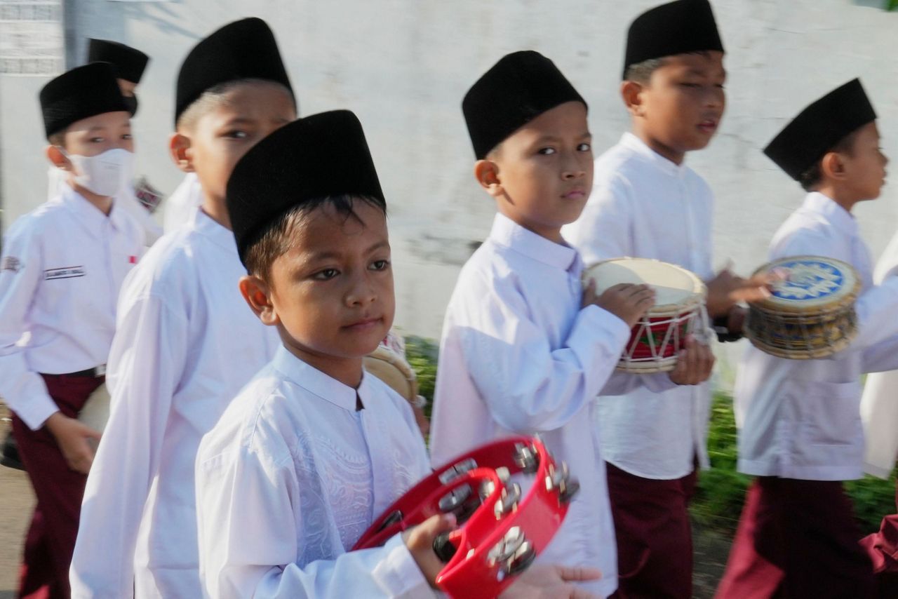 Muslims in Indonesia gear up for first day of Ramadan
