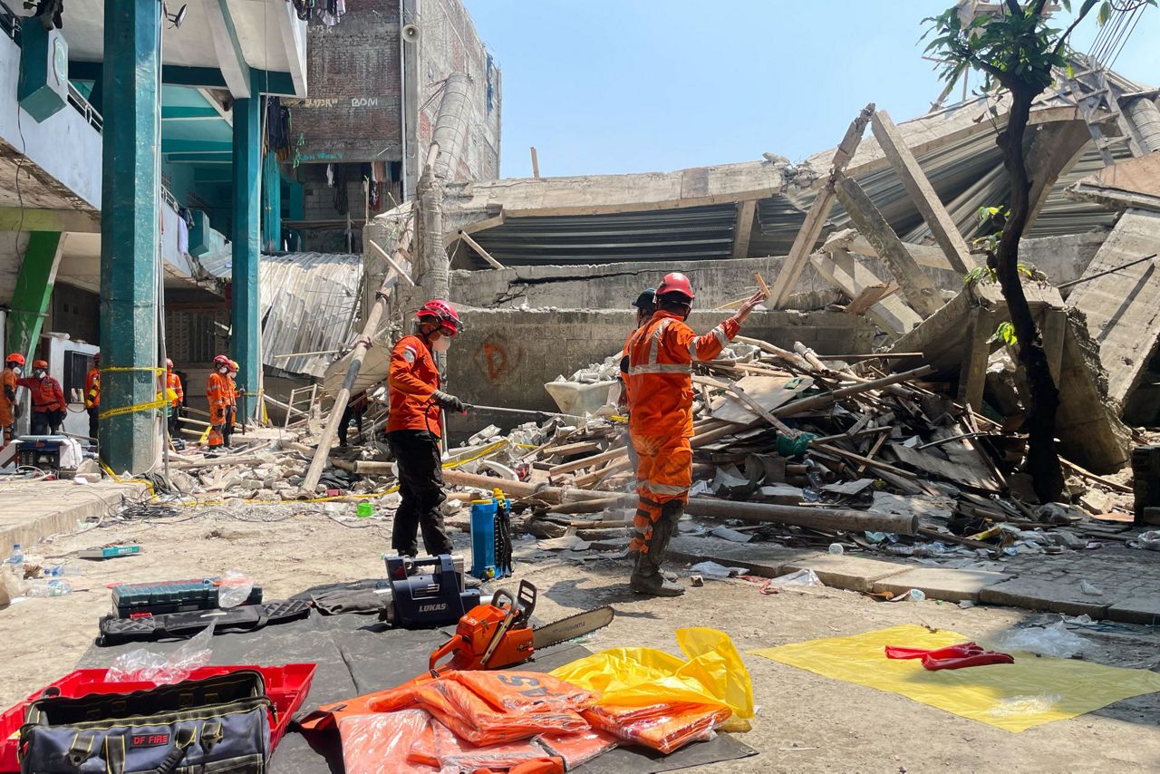 Indonesian crews pull 3 bodies from rubble of collapsed school with ...