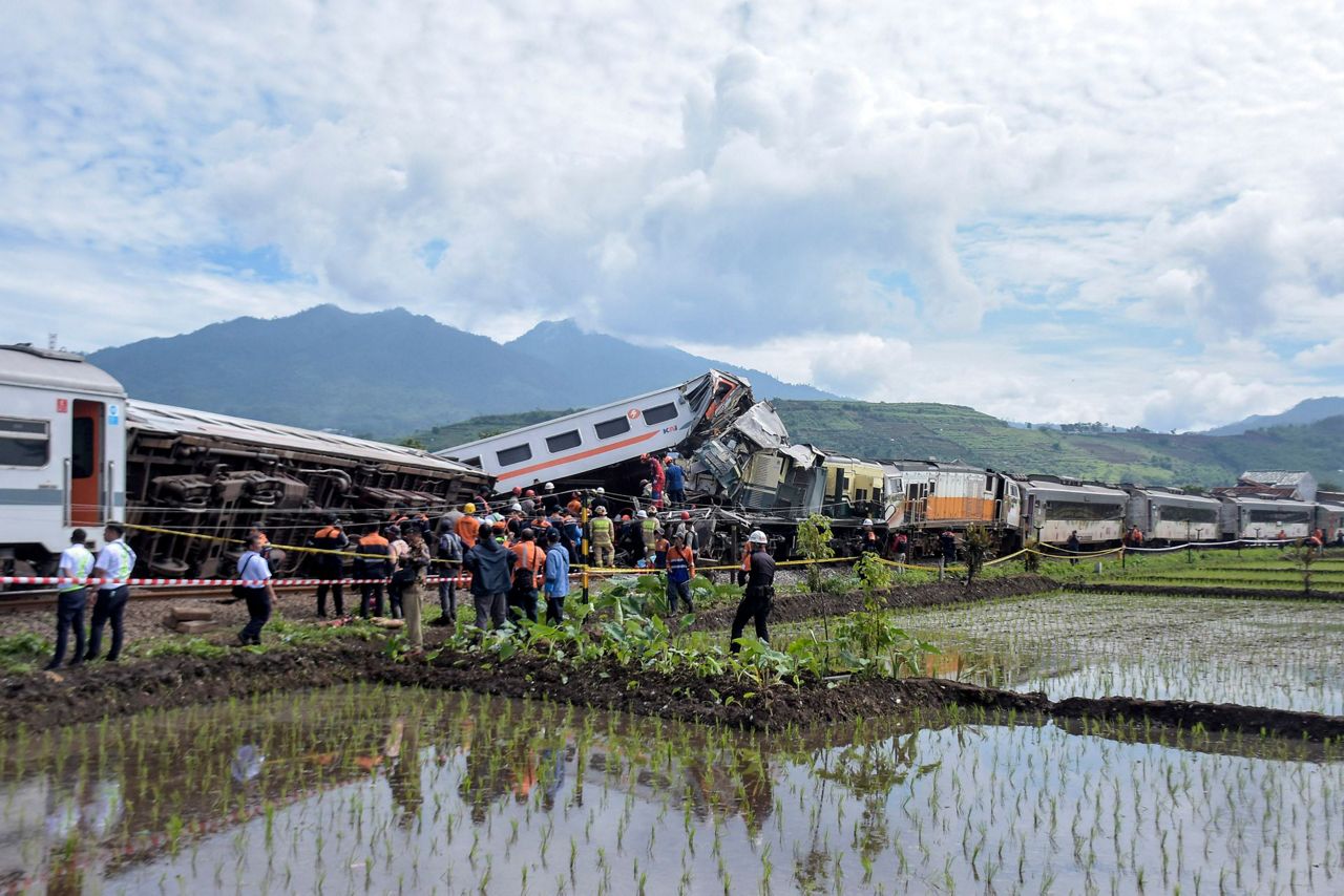 Trains collide on Indonesia's main island of Java, killing at least 3 ...
