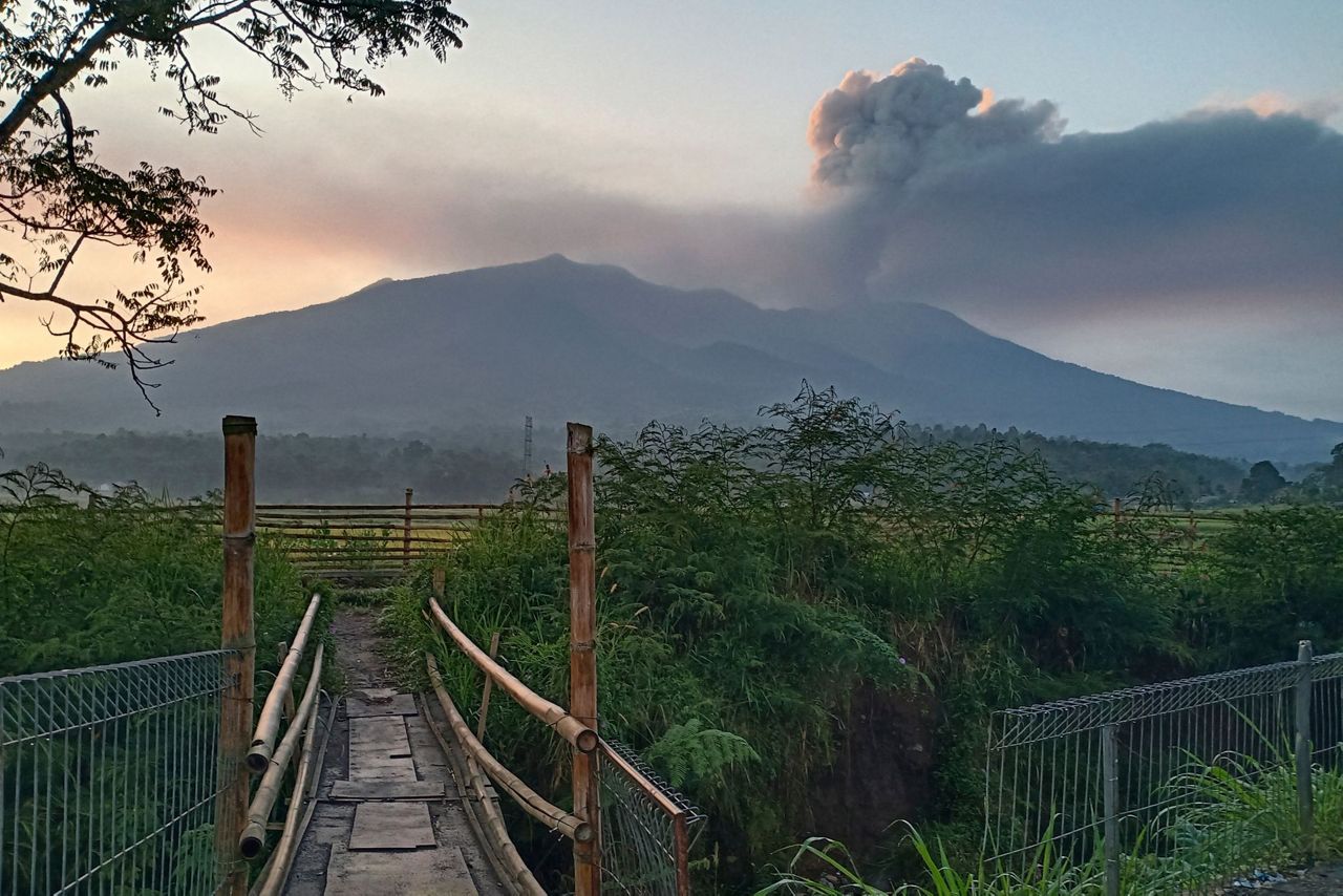 More bodies found after surprise eruption of Indonesia's Mount Marapi ...