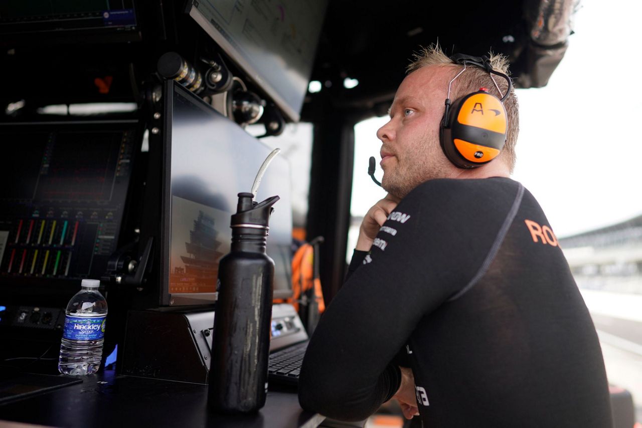 Felix Rosenqvist wins pole in final race with McLaren. Swede will now ...