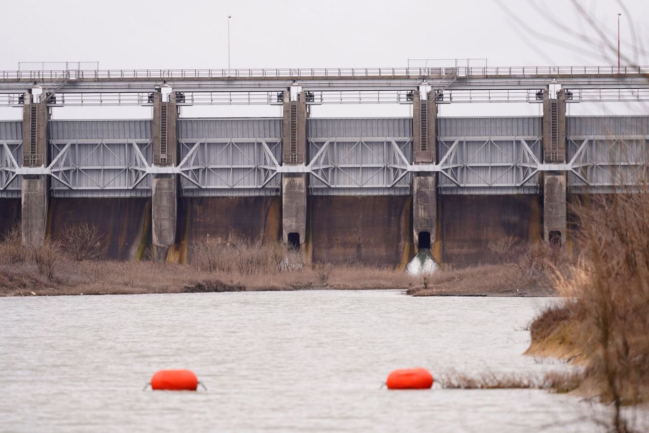 Condition of some US dams kept secret in national database