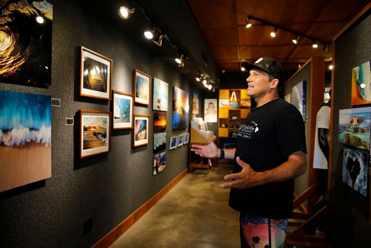 Hawaii photographer finds fine art in massive Pacific waves