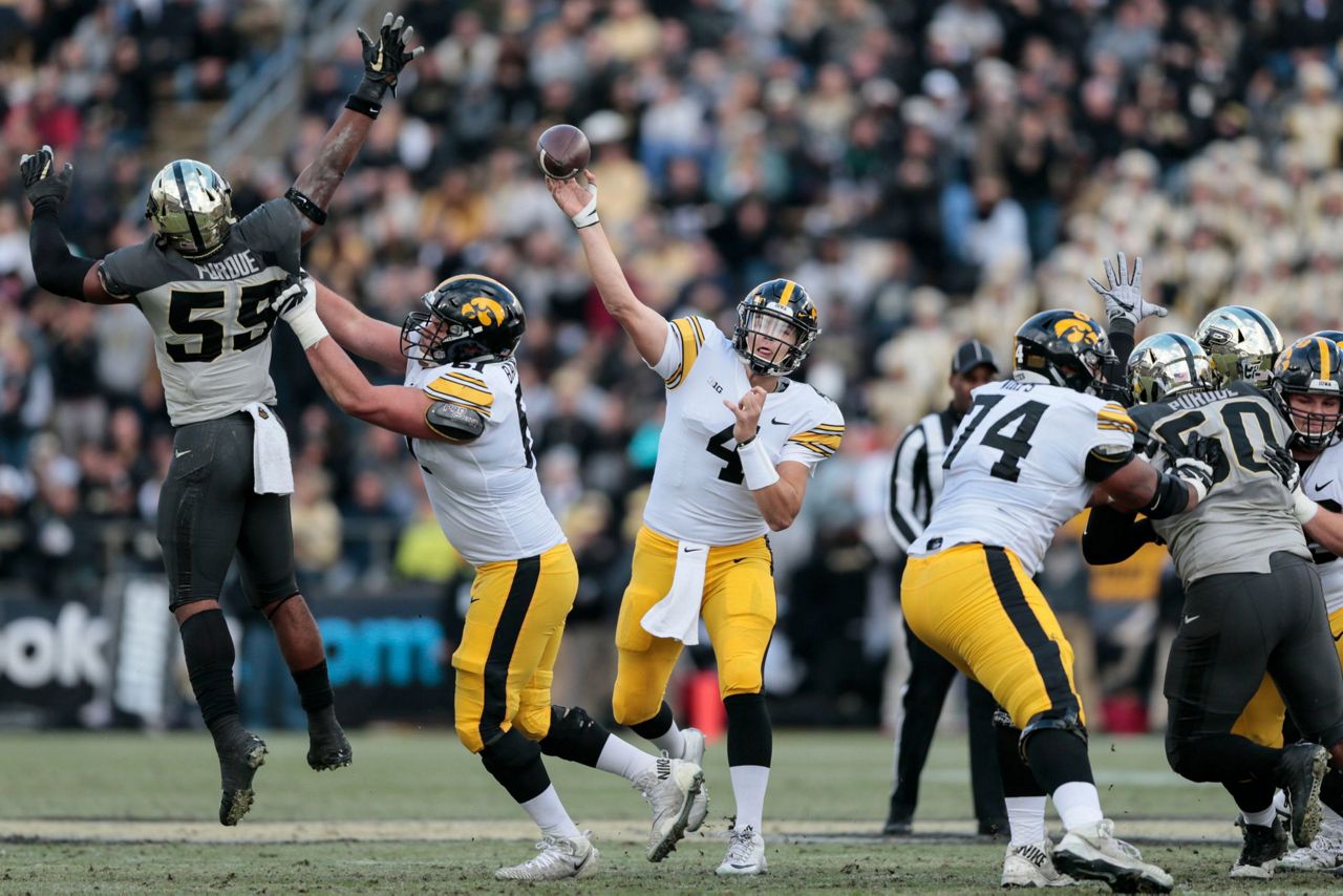Evans' field goal sends Purdue past No. 19 Iowa 38-36