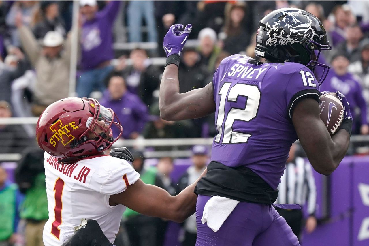 No. 4 TCU finishes undefeated regular season with 62-14 rout