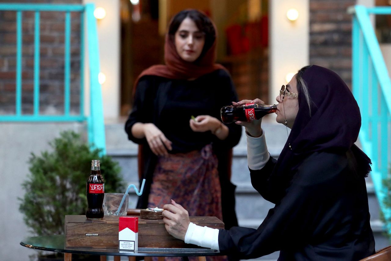 From hot sauce to pop gloss, US products seep into Iran
