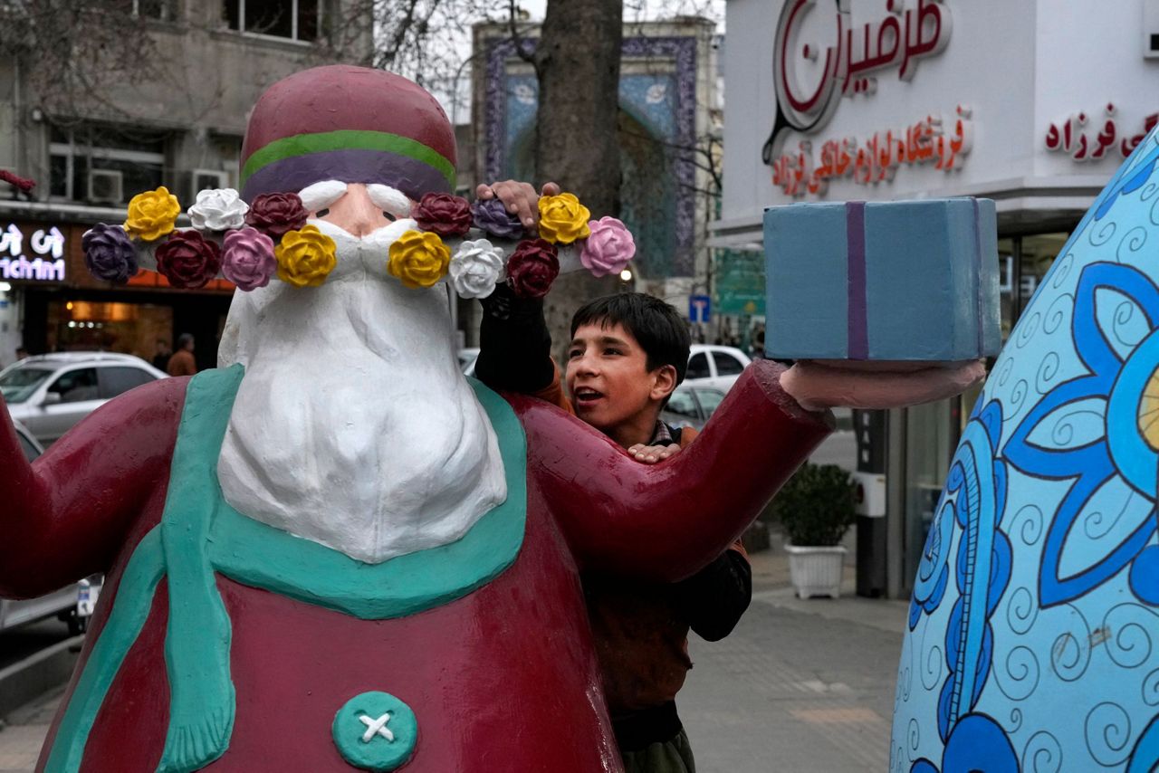 Iran’s currency hits a record low