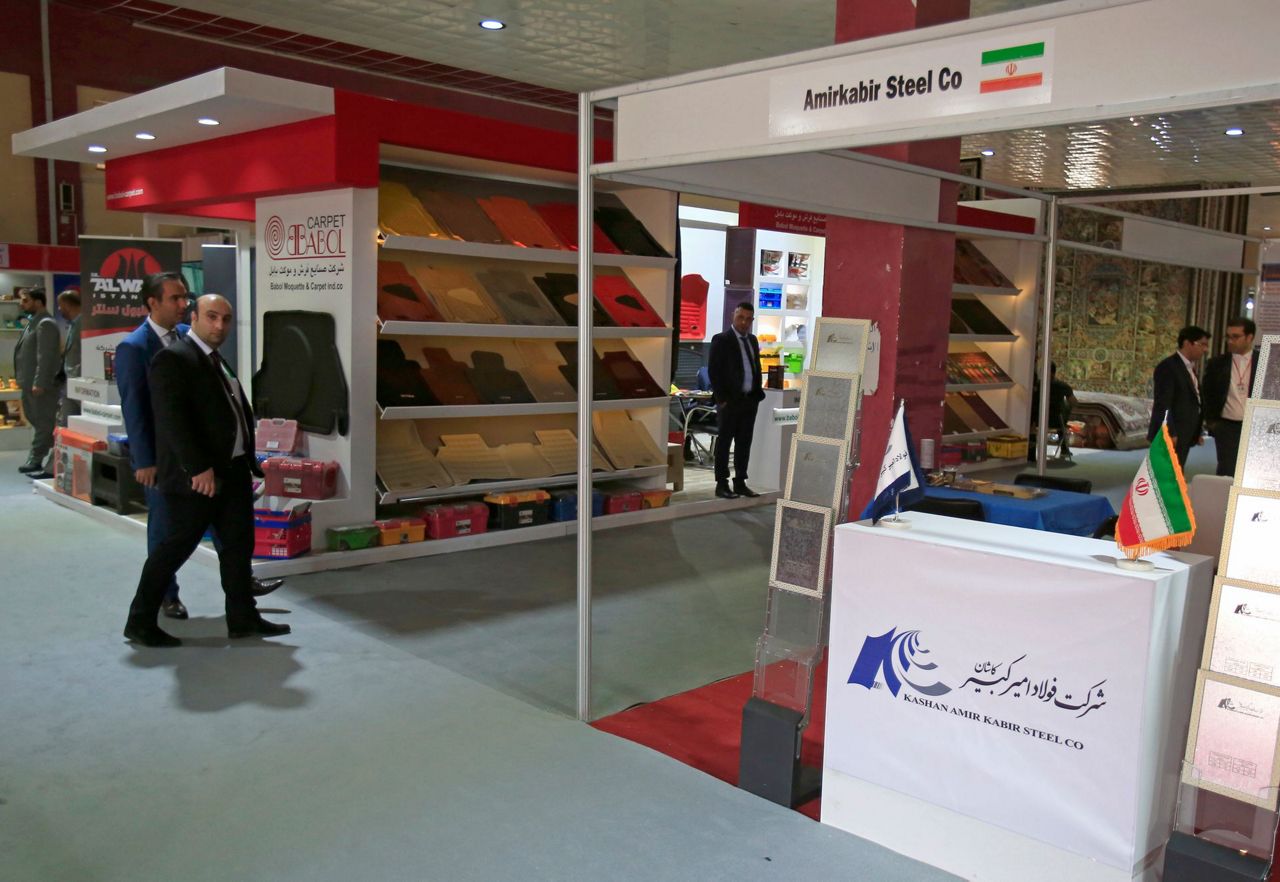 Iran, feeling sanctions bite, looks for outlet in Iraq