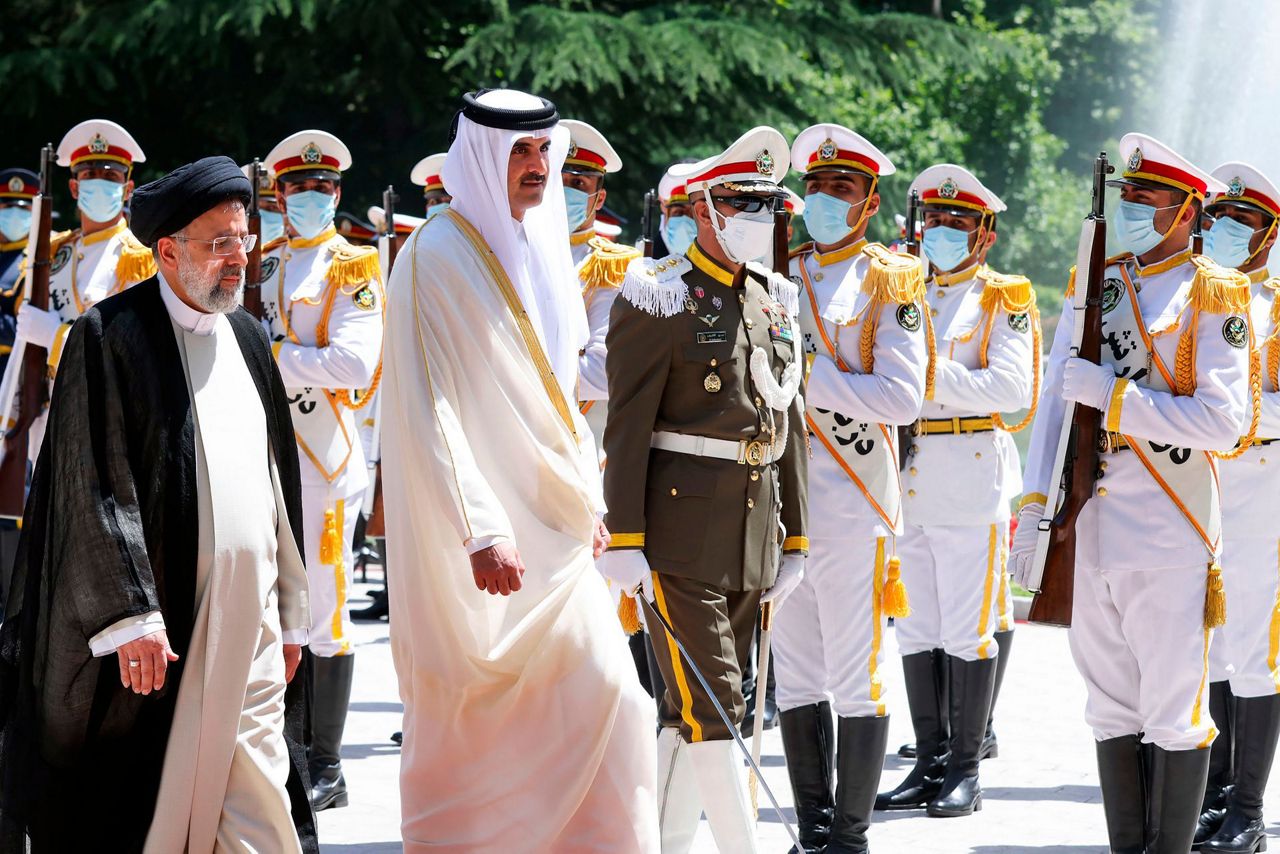 Qatari emir in Iran for talks amid tensions over nuke deal