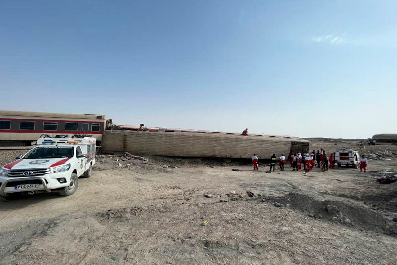 10 killed, 50 more injured in train derailment in Iran