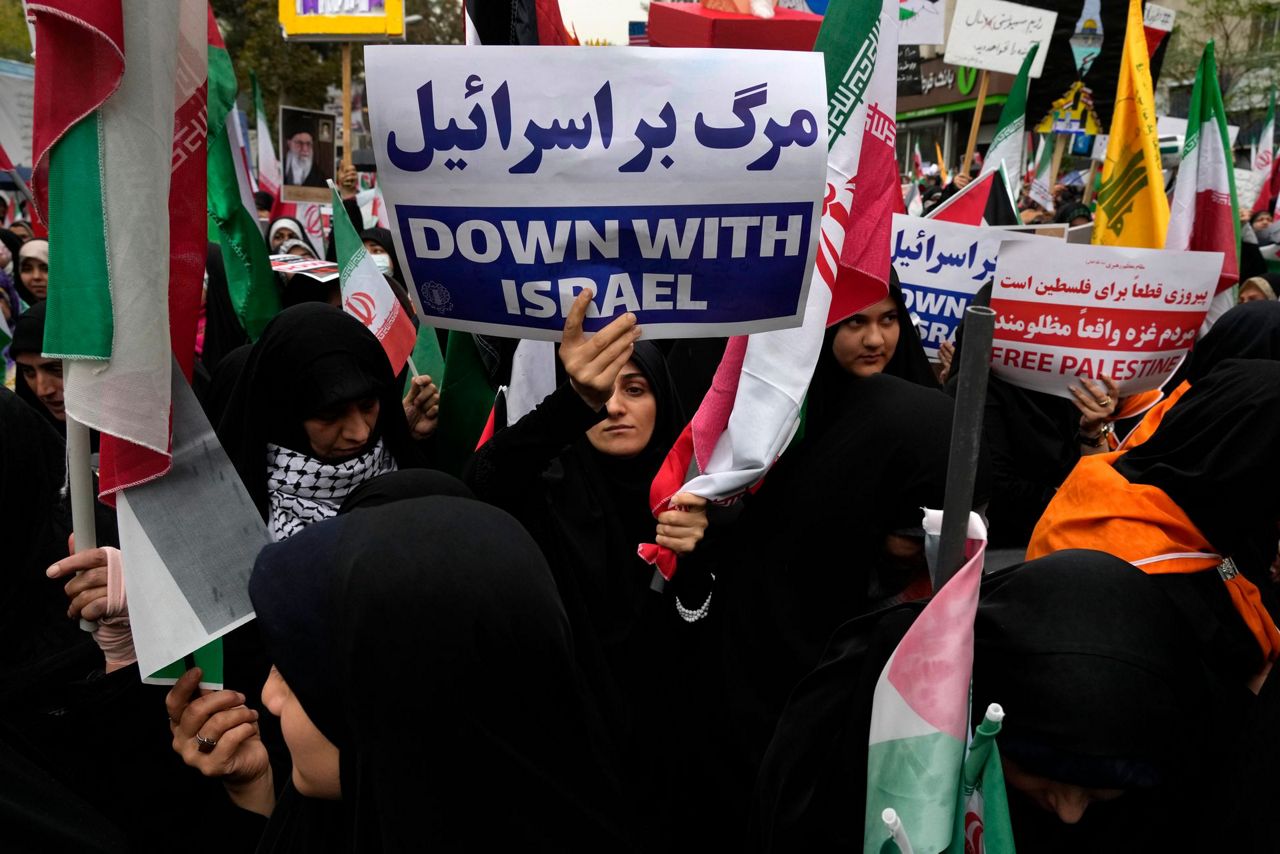 Iranians mark the anniversary of the 1979 US Embassy takeover while ...