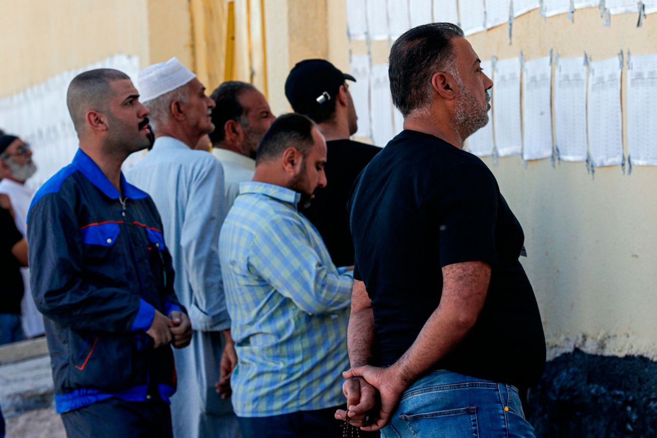 Early results show record low turnout in Iraq election