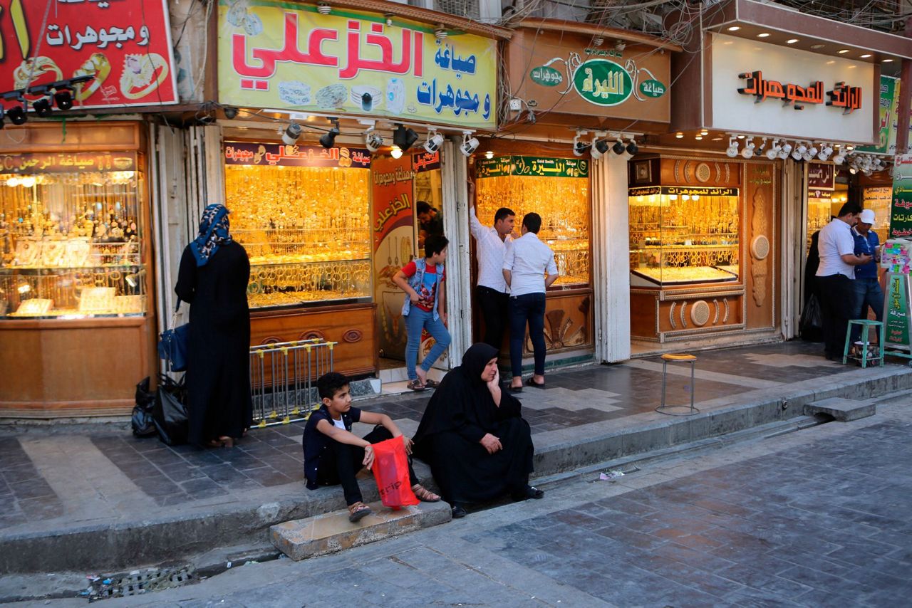 US sanctions on Iran felt in Iraqi Shiite tourist shops