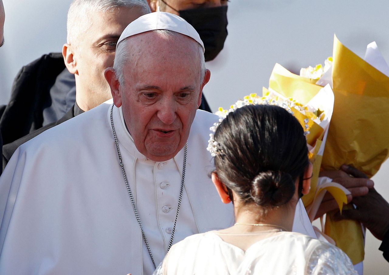 Pope visits Iraq's war-ravaged north on last day of tour