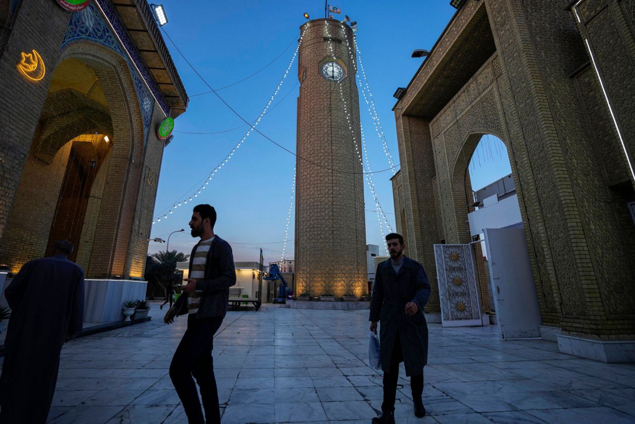 Muslims spot Ramadan crescent moon in Saudi Arabia, meaning month of ...