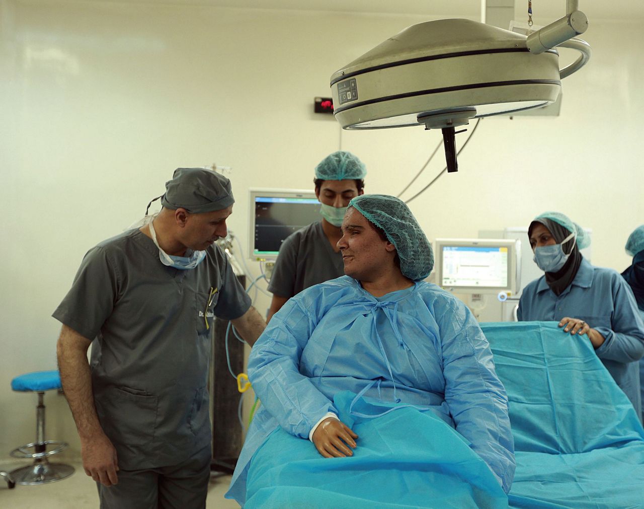 Iraqi war victims turn to social media to find medical help