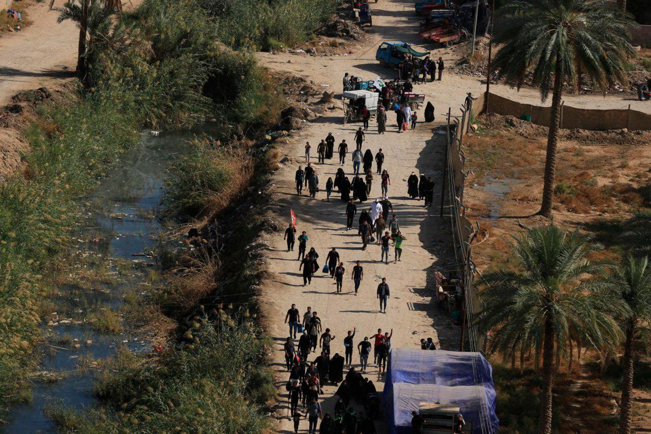 'Walk to heaven': Shiite pilgrims trek to Iraq's Karbala