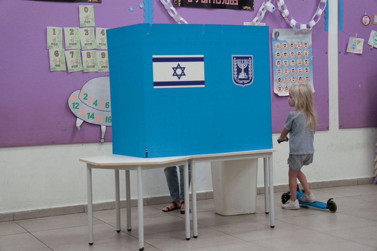 Israelis vote again, as political crisis grinds on