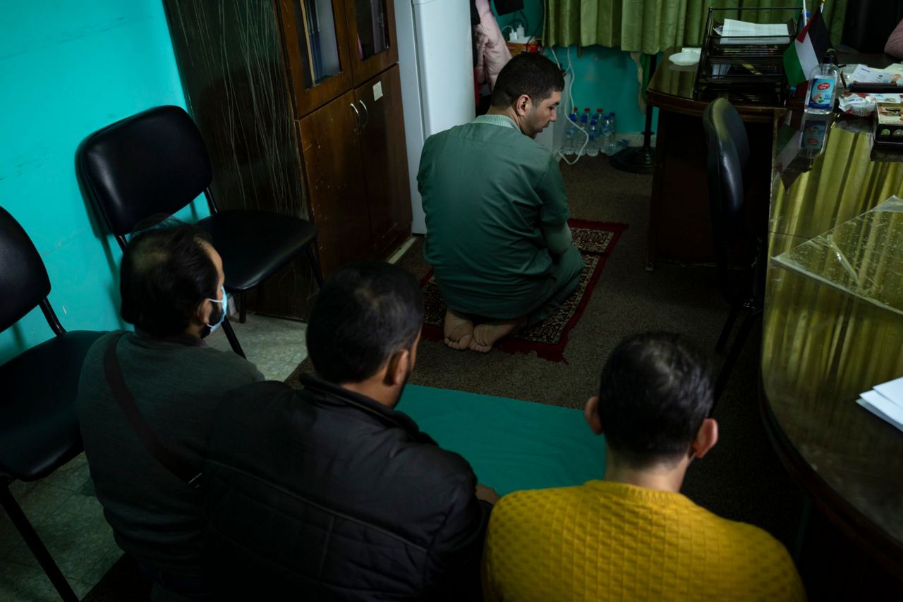 During 100 days of war, a Gaza doctor pushes through horror and loss in ...