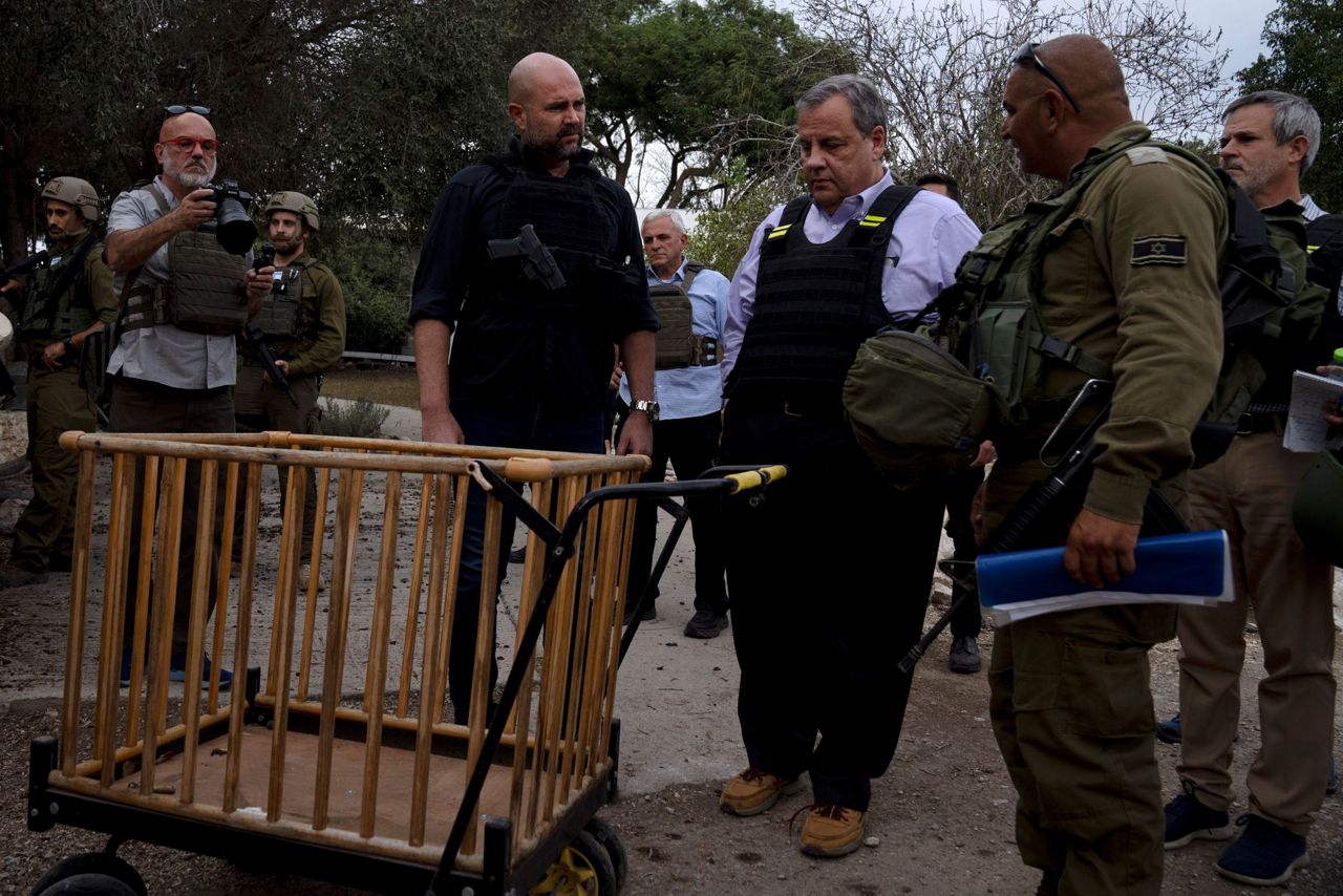 GOP hopeful Chris Christie visits Israel, says the US must show ...