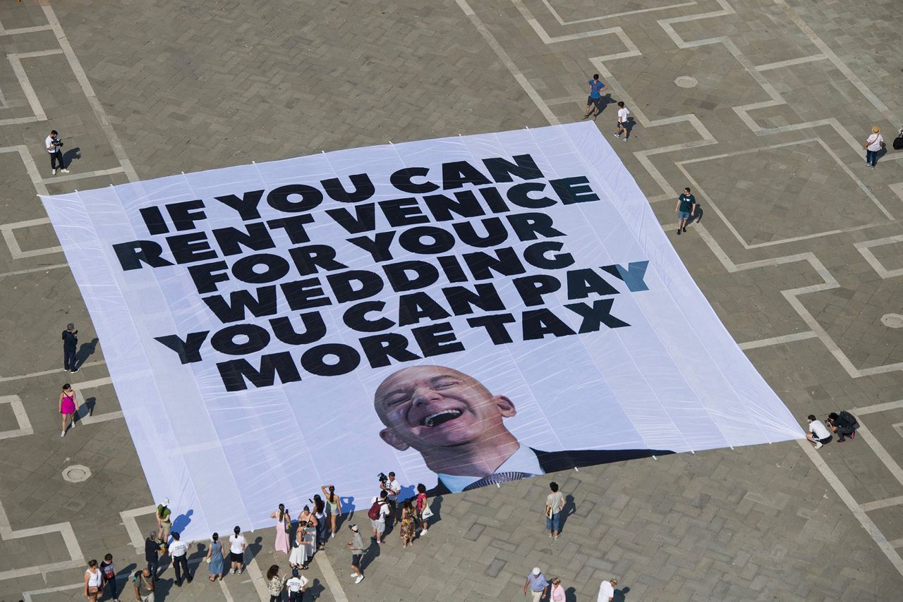 Greenpeace joins anti-Bezos protest with Venice banner complaining ...