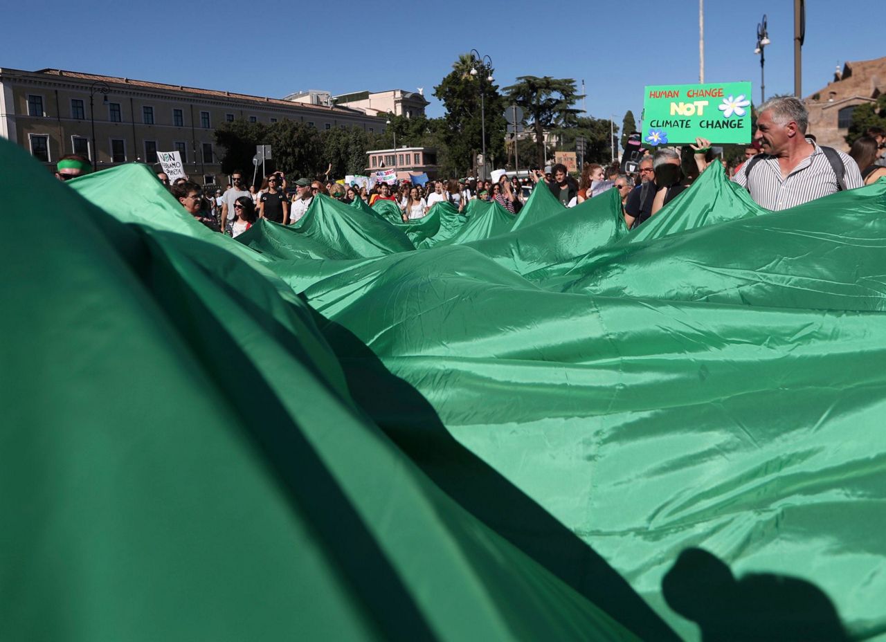 Thousands in New Zealand join 2nd wave of climate protests