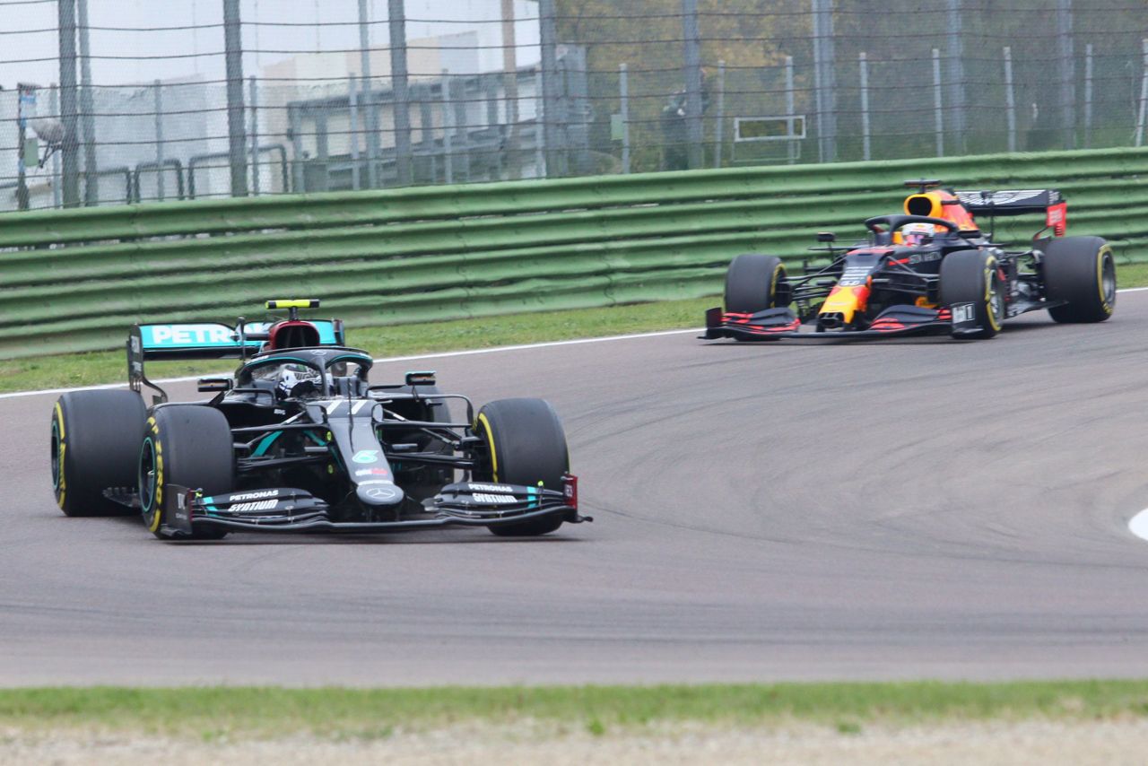Hamilton wins Emilia Romagna Grand Prix for 93rd F1 win