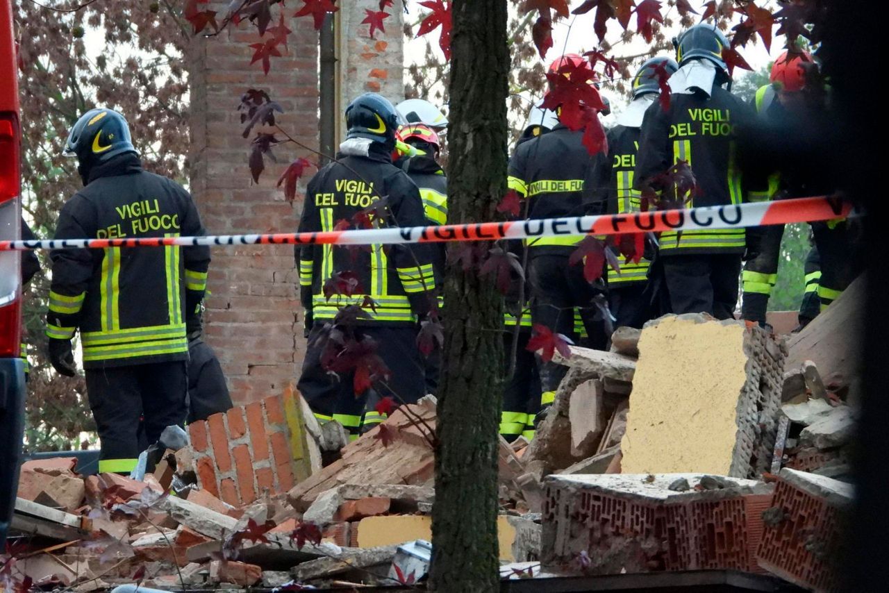 3 Italian firefighters killed in building explosion