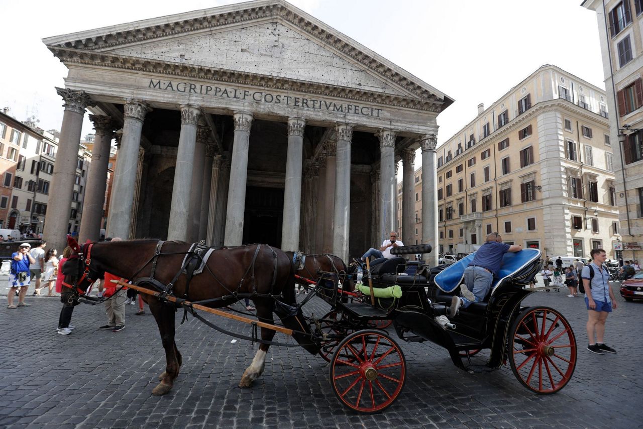 Rome codifies edicts aimed at messy tourists, rude Romans