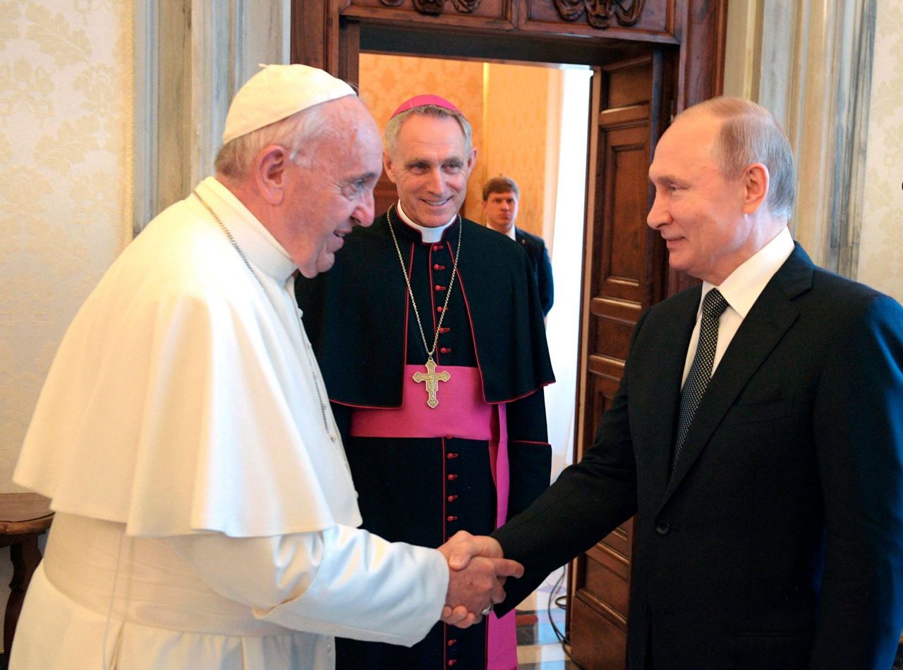 Putin to meet pope, Italian leaders on one-day visit to Rome
